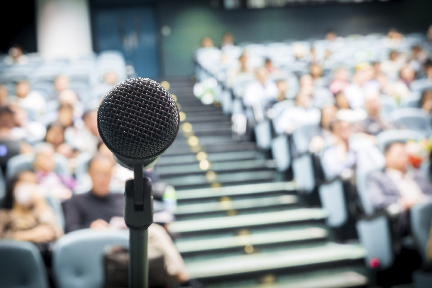 Saper parlare in pubblico: il public speaking per influire, comunicare ...